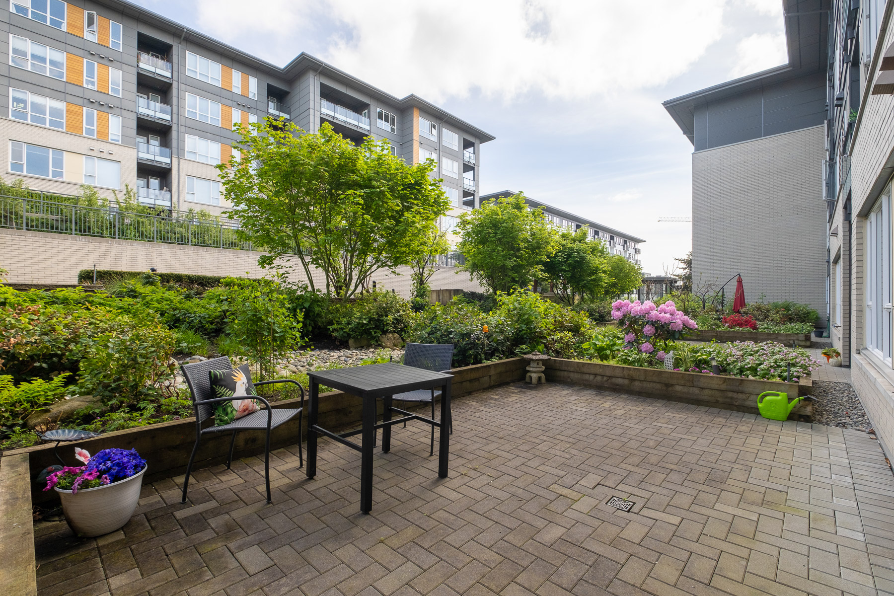 SFU Condos & Townhouses - Simon Fraser University Real Estate